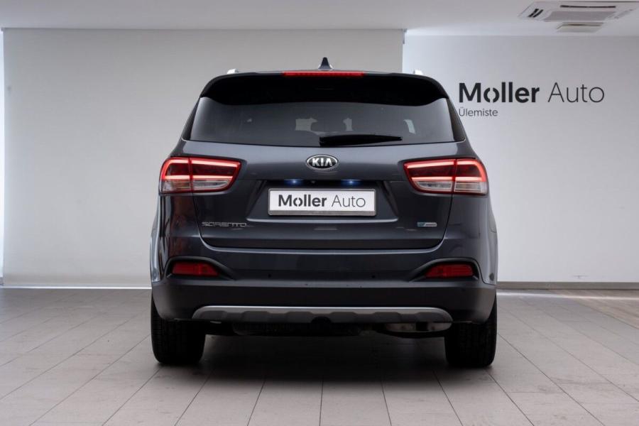 Pelēks Kia Sorento 2016 Peetri, ar dzinēja tilpumu 2.20 L un nobraukumu 141 tūkst. km par 20700 €, foto 7 vietnē AUTOMOTO.COM.LV