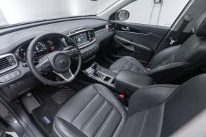 Pelēks Kia Sorento 2016 Peetri, ar dzinēja tilpumu 2.20 L un nobraukumu 141 tūkst. km par 20700 €, foto 8 vietnē AUTOMOTO.COM.LV