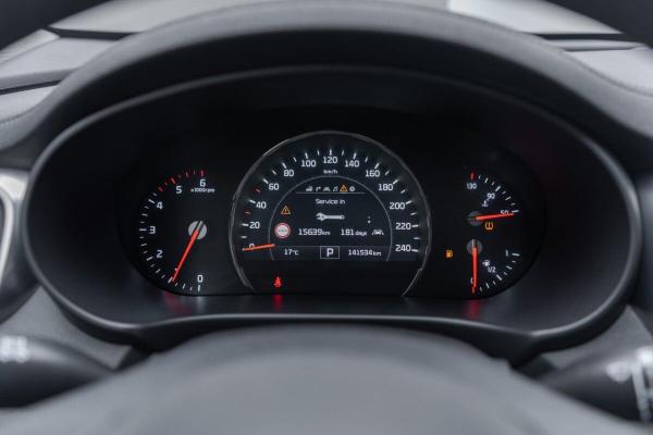 Grey Kia Sorento 2016 in Peetri, with an engine capacity of 2.20 L and mileage of 141 thousand km for 20700 €, photo 8 on AUTOMOTO.COM.LV