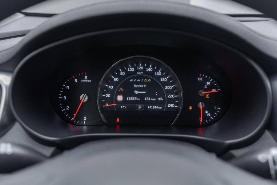 Pelēks Kia Sorento 2016 Peetri, ar dzinēja tilpumu 2.20 L un nobraukumu 141 tūkst. km par 20700 €, foto 9 vietnē AUTOMOTO.COM.LV