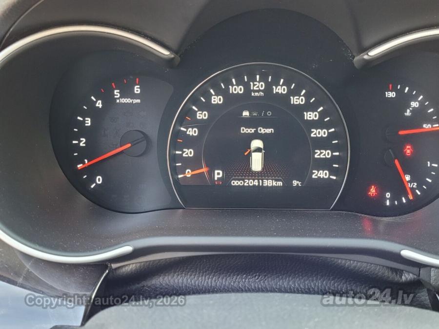 Pelēks Kia Sorento 2013 Narva, ar dzinēja tilpumu 2.20 L un nobraukumu 206 tūkst. km par 9900 €, foto 12 vietnē AUTOMOTO.COM.LV