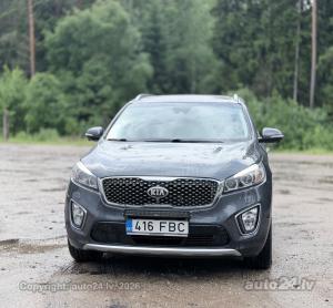 Pelēks Kia Sorento 2015 Rapla, ar dzinēja tilpumu 2.20 L un nobraukumu 276 tūkst. km par 16000 €, foto 4 vietnē AUTOMOTO.COM.LV