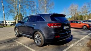Pelēks Kia Sorento 2016 Tallina, ar dzinēja tilpumu 2.20 L un nobraukumu 194 tūkst. km par 15000 €, foto 4 vietnē AUTOMOTO.COM.LV