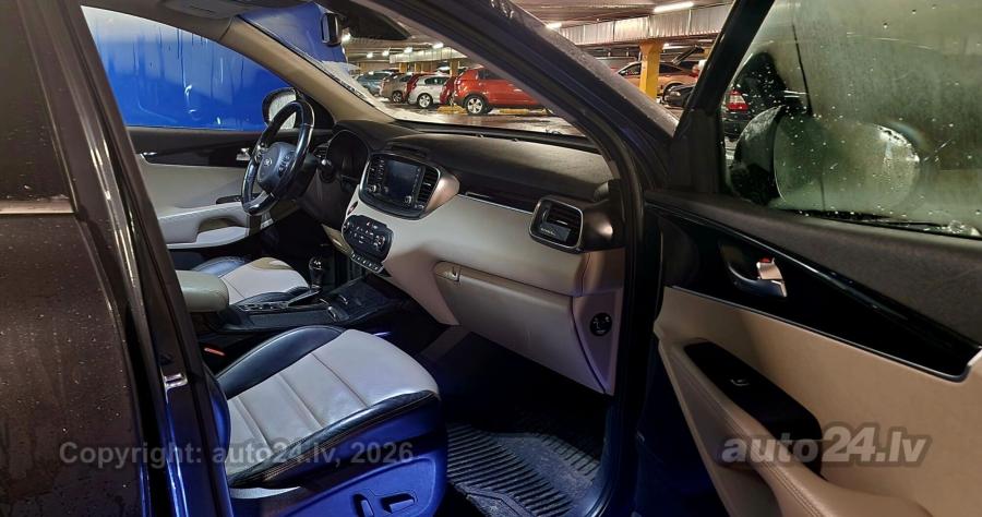 Pelēks Kia Sorento 2016 Tallina, ar dzinēja tilpumu 2.20 L un nobraukumu 194 tūkst. km par 15000 €, foto 20 vietnē AUTOMOTO.COM.LV