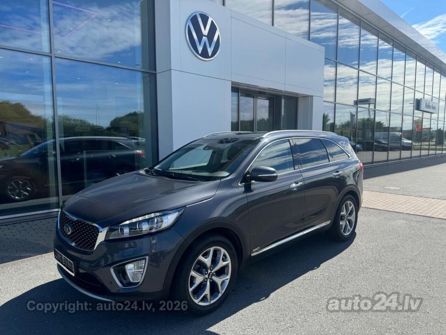 Pelēks Kia Sorento 2016 Tallina, ar dzinēja tilpumu 2.20 L un nobraukumu 141 tūkst. km par 17990 €, foto 1 vietnē AUTOMOTO.COM.LV
