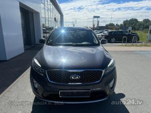 Pelēks Kia Sorento 2016 Tallina, ar dzinēja tilpumu 2.20 L un nobraukumu 141 tūkst. km par 17990 €, foto 3 vietnē AUTOMOTO.COM.LV