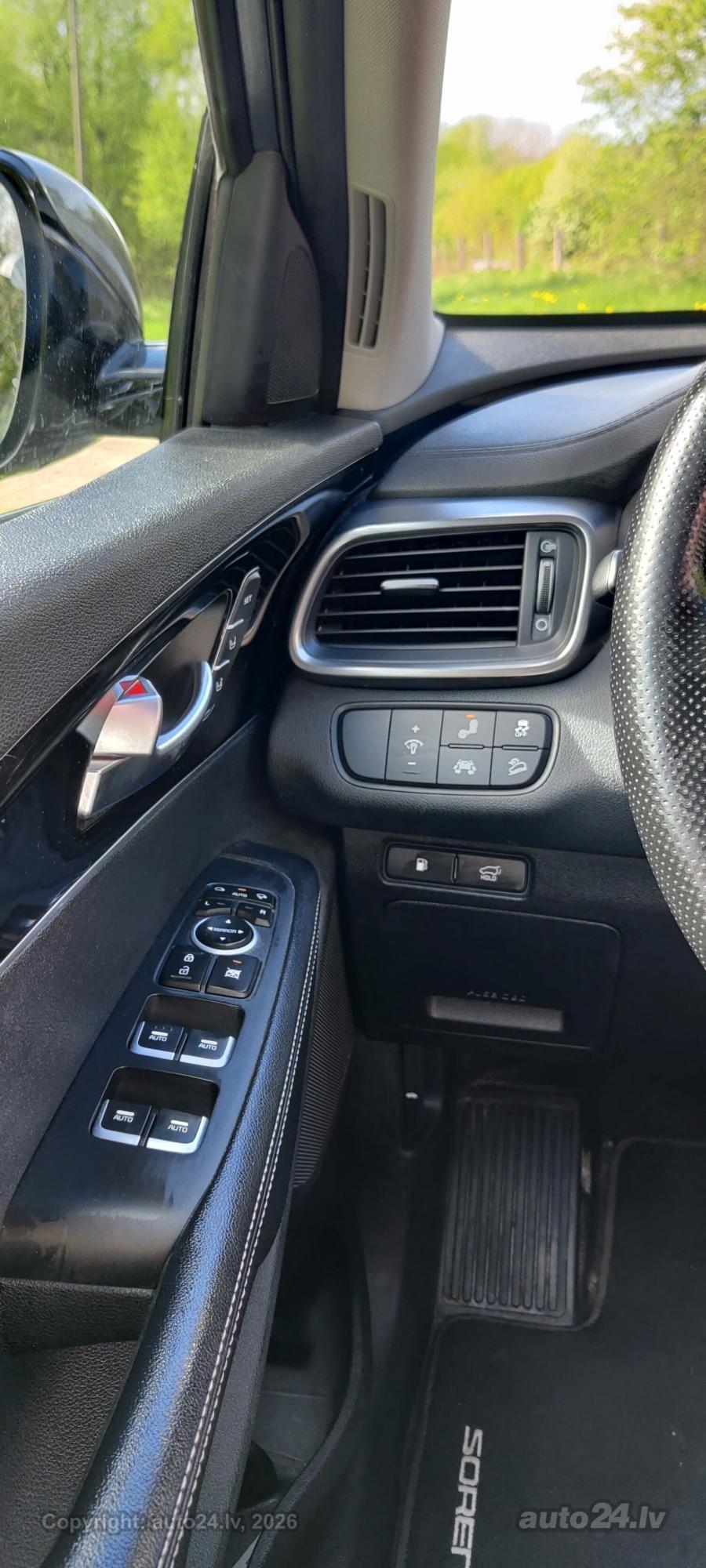 Pelēks Kia Sorento 2019 Tallina, ar dzinēja tilpumu 2.20 L un nobraukumu 164 tūkst. km par 22500 €, foto 13 vietnē AUTOMOTO.COM.LV