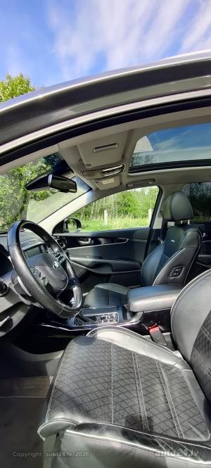Pelēks Kia Sorento 2019 Tallina, ar dzinēja tilpumu 2.20 L un nobraukumu 164 tūkst. km par 22500 €, foto 19 vietnē AUTOMOTO.COM.LV