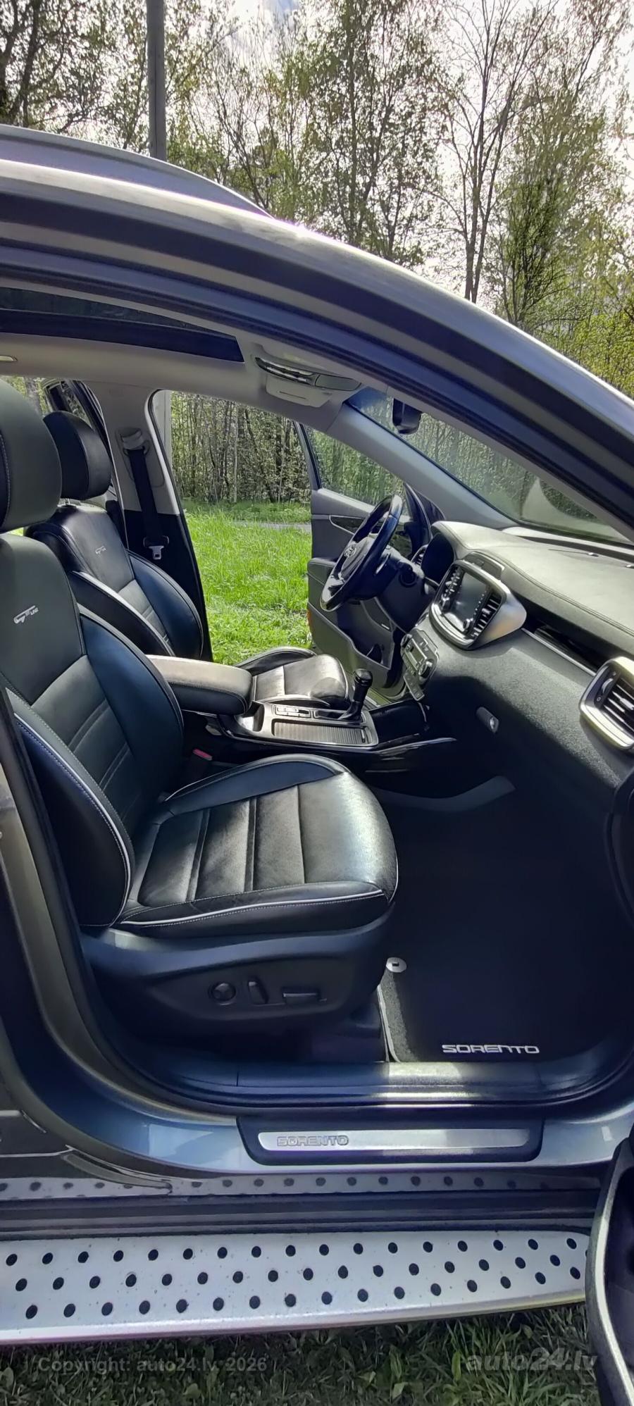 Pelēks Kia Sorento 2019 Tallina, ar dzinēja tilpumu 2.20 L un nobraukumu 164 tūkst. km par 22500 €, foto 20 vietnē AUTOMOTO.COM.LV