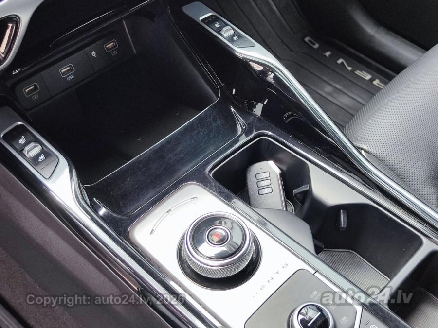 Pelēks Kia Sorento 2020 Tartu, ar dzinēja tilpumu 2.20 L un nobraukumu 131 tūkst. km par 32990 €, foto 18 vietnē AUTOMOTO.COM.LV