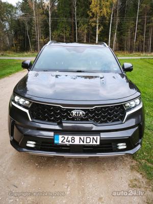 Pelēks Kia Sorento 2021 Tallina, ar dzinēja tilpumu 2.20 L un nobraukumu 155 tūkst. km par 30000 €, foto  vietnē AUTOMOTO.COM.LV