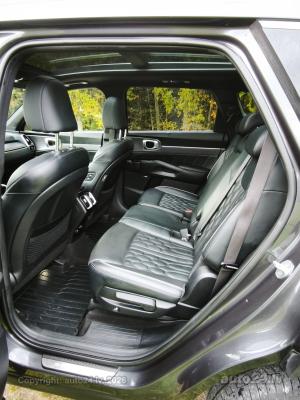 Pelēks Kia Sorento 2021 Tallina, ar dzinēja tilpumu 2.20 L un nobraukumu 155 tūkst. km par 30000 €, foto 11 vietnē AUTOMOTO.COM.LV