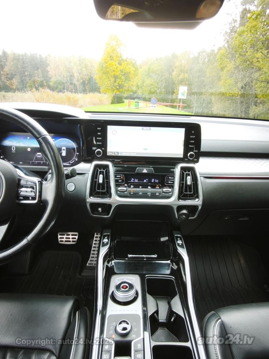 Pelēks Kia Sorento 2021 Tallina, ar dzinēja tilpumu 2.20 L un nobraukumu 155 tūkst. km par 30000 €, foto 12 vietnē AUTOMOTO.COM.LV