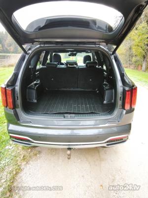 Pelēks Kia Sorento 2021 Tallina, ar dzinēja tilpumu 2.20 L un nobraukumu 155 tūkst. km par 30000 €, foto 13 vietnē AUTOMOTO.COM.LV