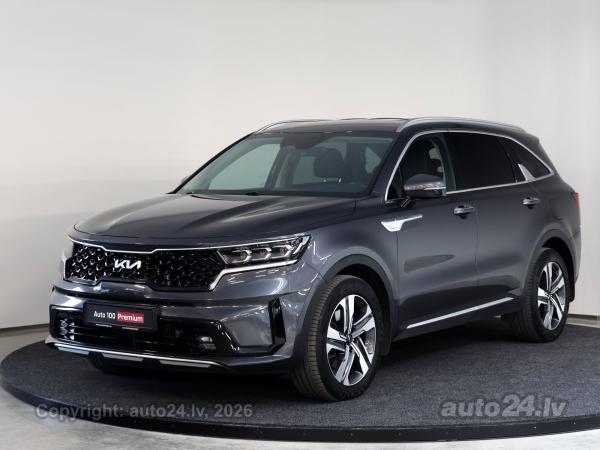 Grey Kia Sorento 2022 in Tallinn, with an engine capacity of 2.20 L and mileage of 92 thousand km for 37900 €, photo 1 on AUTOMOTO.COM.LV