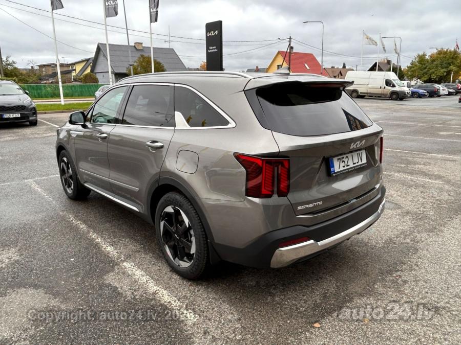 Pelēks Kia Sorento 2026 Rakvere, ar dzinēja tilpumu 2.20 L un nobraukumu 0 tūkst. km par 53990 €, foto 5 vietnē AUTOMOTO.COM.LV