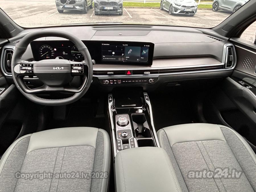 Pelēks Kia Sorento 2026 Rakvere, ar dzinēja tilpumu 2.20 L un nobraukumu 0 tūkst. km par 53990 €, foto 16 vietnē AUTOMOTO.COM.LV