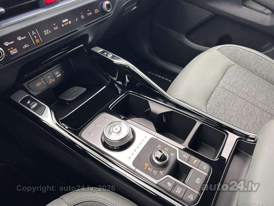 Pelēks Kia Sorento 2026 Rakvere, ar dzinēja tilpumu 2.20 L un nobraukumu 0 tūkst. km par 53990 €, foto 21 vietnē AUTOMOTO.COM.LV