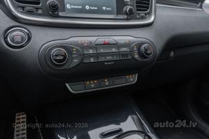 Kia Sorento 2016 Tallina, ar dzinēja tilpumu 2.20 L un nobraukumu 141 tūkst. km par 20700 €, foto 12 vietnē AUTOMOTO.COM.LV