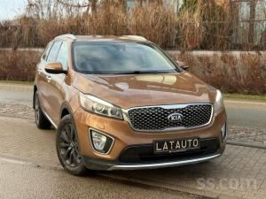 Orange Kia Sorento 2015 in Riga, with an engine capacity of 2.20 L and mileage of 209 thousand km for 12500 €, photo 2 on AUTOMOTO.COM.LV