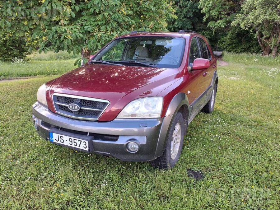 Красный Киа Соренто 2004 в Рига, объемом двигателя 2.50 л и пробегом 287 тыс. км за 1190 €, фото 1 на AUTOMOTO.COM.LV