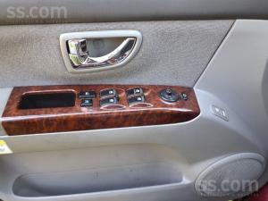 Красный Киа Соренто 2004 в Рига, объемом двигателя 2.50 л и пробегом 287 тыс. км за 1190 €, фото 12 на AUTOMOTO.COM.LV