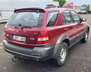 Sarkans Kia Sorento 2004 Viļņa, ar dzinēja tilpumu 2.49 L un nobraukumu 334 tūkst. km par 1400 €, foto 6 vietnē AUTOMOTO.COM.LV
