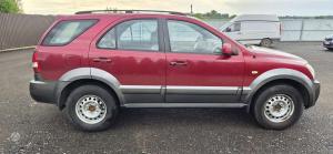 Sarkans Kia Sorento 2004 Viļņa, ar dzinēja tilpumu 2.49 L un nobraukumu 334 tūkst. km par 1400 €, foto 7 vietnē AUTOMOTO.COM.LV