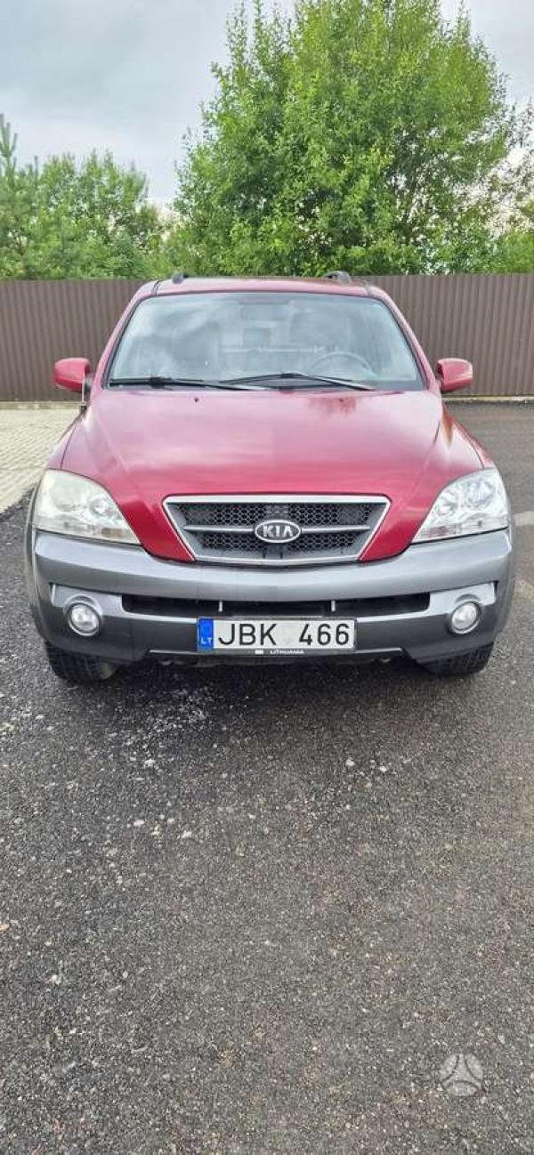 Red Kia Sorento 2004 in Vilnius, with an engine capacity of 2.49 L and mileage of 343 thousand km for 1050 €, photo 8 on AUTOMOTO.COM.LV