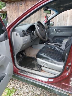 Sarkans Kia Sorento 2006 Jelgava, ar dzinēja tilpumu 2.50 L un nobraukumu 350 tūkst. km par 1500 €, foto 5 vietnē AUTOMOTO.COM.LV