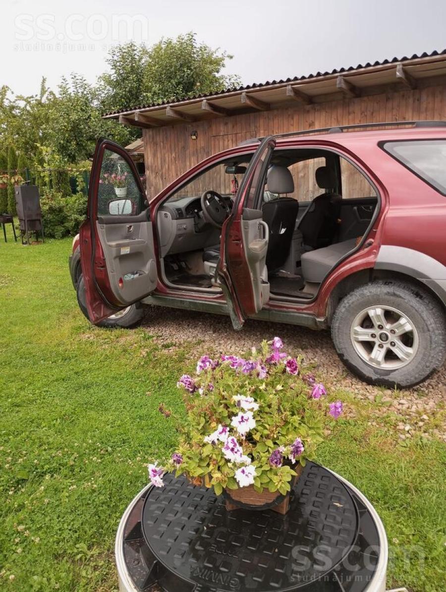 Sarkans Kia Sorento 2006 Jelgava, ar dzinēja tilpumu 2.50 L un nobraukumu 350 tūkst. km par 1500 €, foto 6 vietnē AUTOMOTO.COM.LV