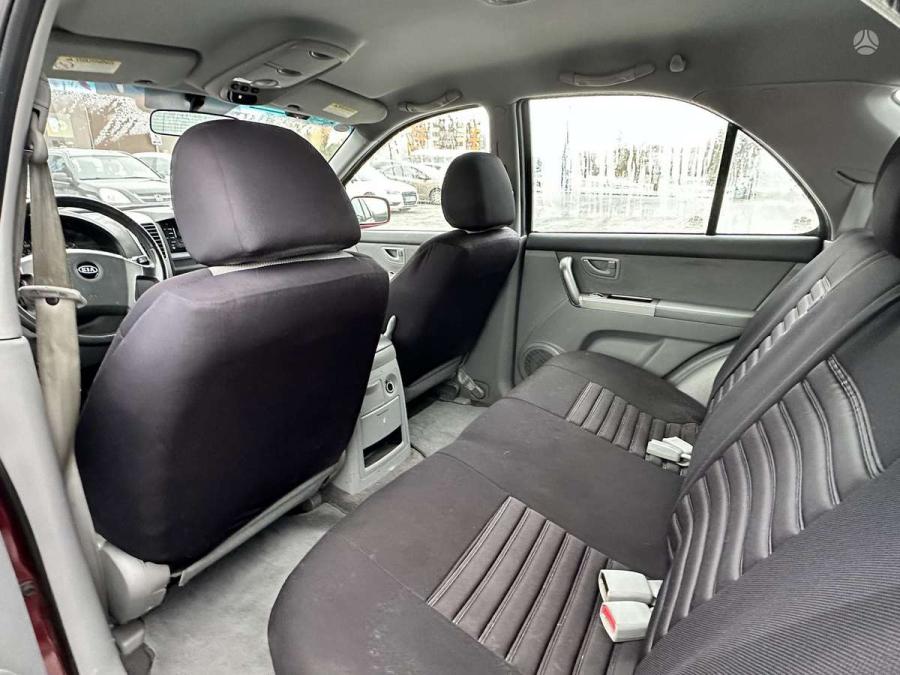 Red Kia Sorento 2007 in Vilnius, with an engine capacity of 2.50 L and mileage of 240 thousand km for 2400 €, photo 12 on AUTOMOTO.COM.LV