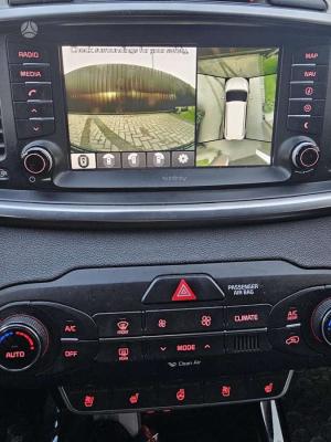Red Kia Sorento 2016 in Vilnius, with an engine capacity of 2.20 L and mileage of 233 thousand km for 15555 €, photo 15 on AUTOMOTO.COM.LV