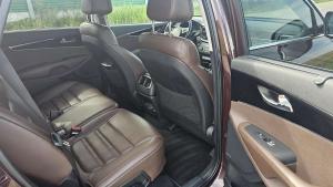 Red Kia Sorento 2017 in Kaunas, with an engine capacity of 2.20 L and mileage of 159 thousand km for 18000 €, photo 11 on AUTOMOTO.COM.LV