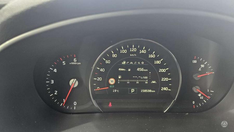 Red Kia Sorento 2017 in Kaunas, with an engine capacity of 2.20 L and mileage of 159 thousand km for 18000 €, photo 14 on AUTOMOTO.COM.LV
