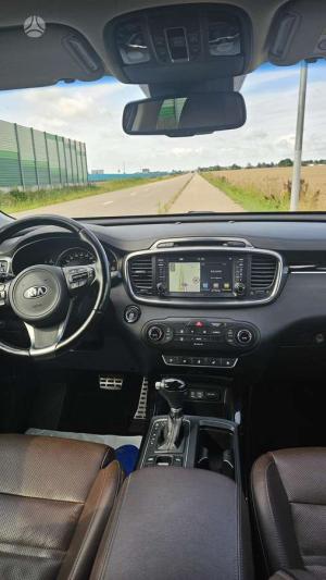 Red Kia Sorento 2017 in Kaunas, with an engine capacity of 2.20 L and mileage of 159 thousand km for 18000 €, photo 21 on AUTOMOTO.COM.LV