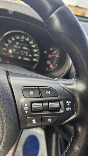Red Kia Sorento 2017 in Kaunas, with an engine capacity of 2.20 L and mileage of 159 thousand km for 18000 €, photo 22 on AUTOMOTO.COM.LV