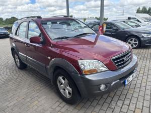 Red Kia Sorento 2010 in Talsi, with an engine capacity of 2.50 L and mileage of 259 thousand km for 2770 €, photo 7 on AUTOMOTO.COM.LV