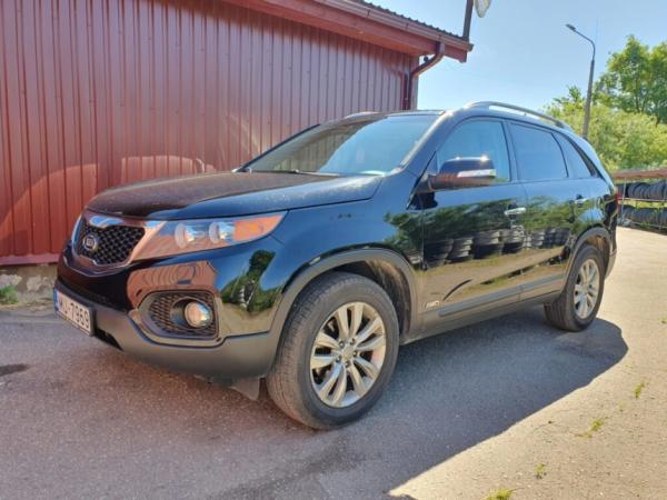 Kia Sorento 2011 in Riga, with an engine capacity of 2.00 L and mileage of 249 thousand km for 7450 €, photo 4 on AUTOMOTO.COM.LV