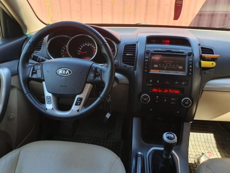 Kia Sorento 2011 Rīga, ar dzinēja tilpumu 2.00 L un nobraukumu 249 tūkst. km par 7450 €, foto 10 vietnē AUTOMOTO.COM.LV