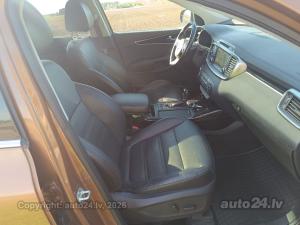 Kia Sorento 2017 Tallina, ar dzinēja tilpumu 2.20 L un nobraukumu 283 tūkst. km par 14999 €, foto 15 vietnē AUTOMOTO.COM.LV