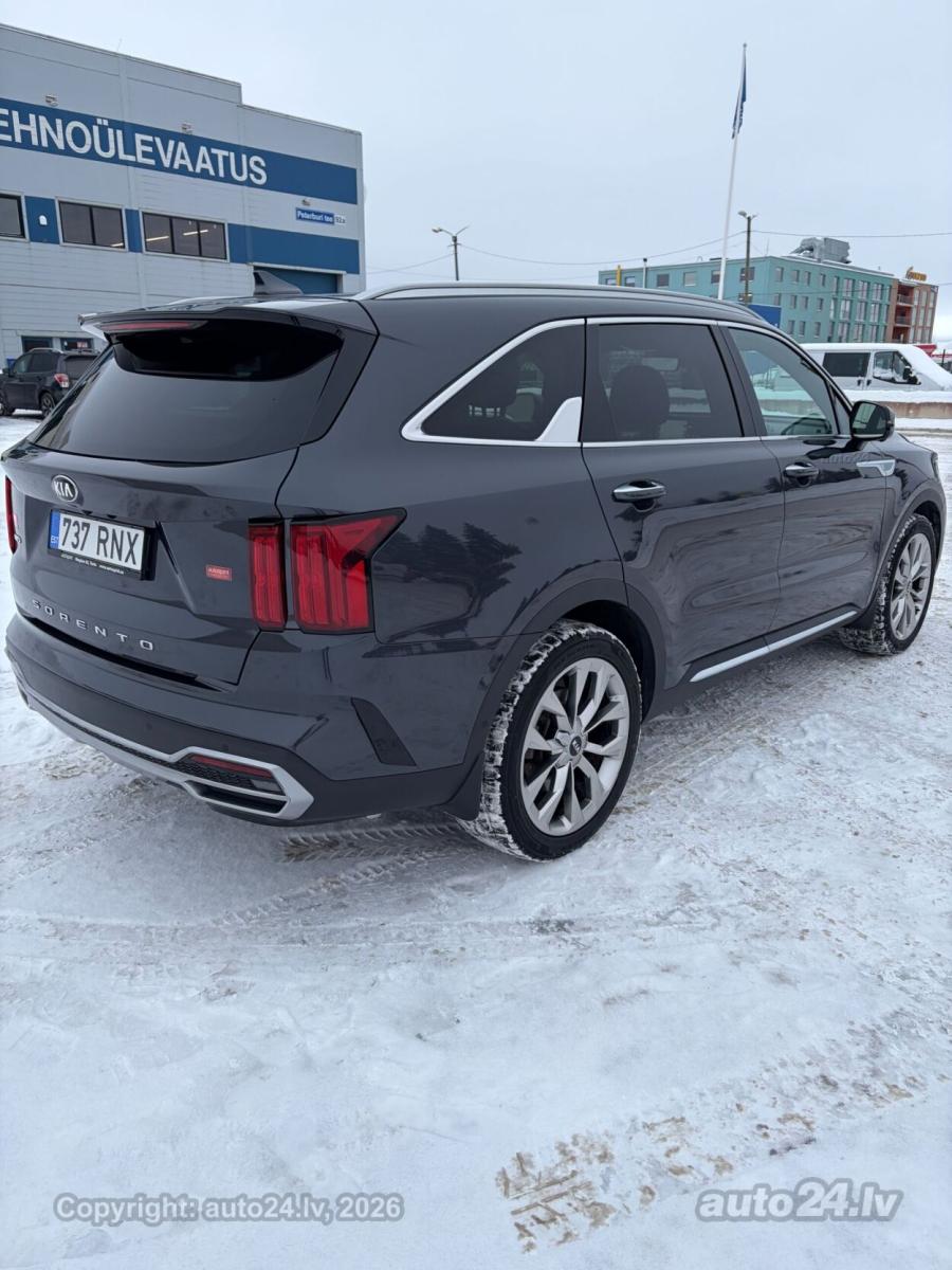 Kia Sorento 2021 Tallina, ar dzinēja tilpumu 2.20 L un nobraukumu 110 tūkst. km par 31900 €, foto 3 vietnē AUTOMOTO.COM.LV