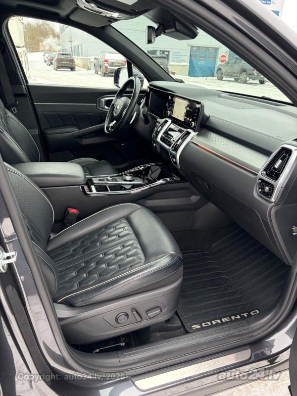 Kia Sorento 2021 in Tallinn, with an engine capacity of 2.20 L and mileage of 110 thousand km for 31900 €, photo 5 on AUTOMOTO.COM.LV