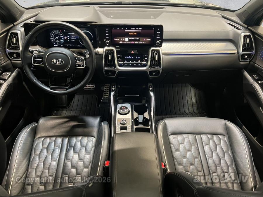 Kia Sorento 2021 in Tallinn, with an engine capacity of 2.20 L and mileage of 95 thousand km for 30900 €, photo 11 on AUTOMOTO.COM.LV