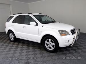 Balts Kia Sorento 2006 Tallina, ar dzinēja tilpumu 2.50 L un nobraukumu 225 tūkst. km par 2799 €, foto  vietnē AUTOMOTO.COM.LV