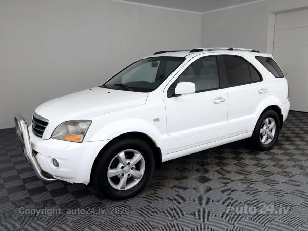 White Kia Sorento 2006 in Tallinn, with an engine capacity of 2.50 L and mileage of 225 thousand km for 2799 €, photo 2 on AUTOMOTO.COM.LV