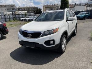 Balts Kia Sorento 2010 Rīga, ar dzinēja tilpumu 2.20 L un nobraukumu 241 tūkst. km par 7500 €, foto 3 vietnē AUTOMOTO.COM.LV