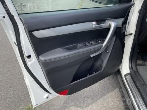 Balts Kia Sorento 2010 Rīga, ar dzinēja tilpumu 2.20 L un nobraukumu 241 tūkst. km par 7500 €, foto 12 vietnē AUTOMOTO.COM.LV