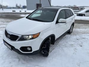 Balts Kia Sorento 2011 Marijampole, ar dzinēja tilpumu 2.20 L un nobraukumu 288 tūkst. km par 4899 €, foto 3 vietnē AUTOMOTO.COM.LV
