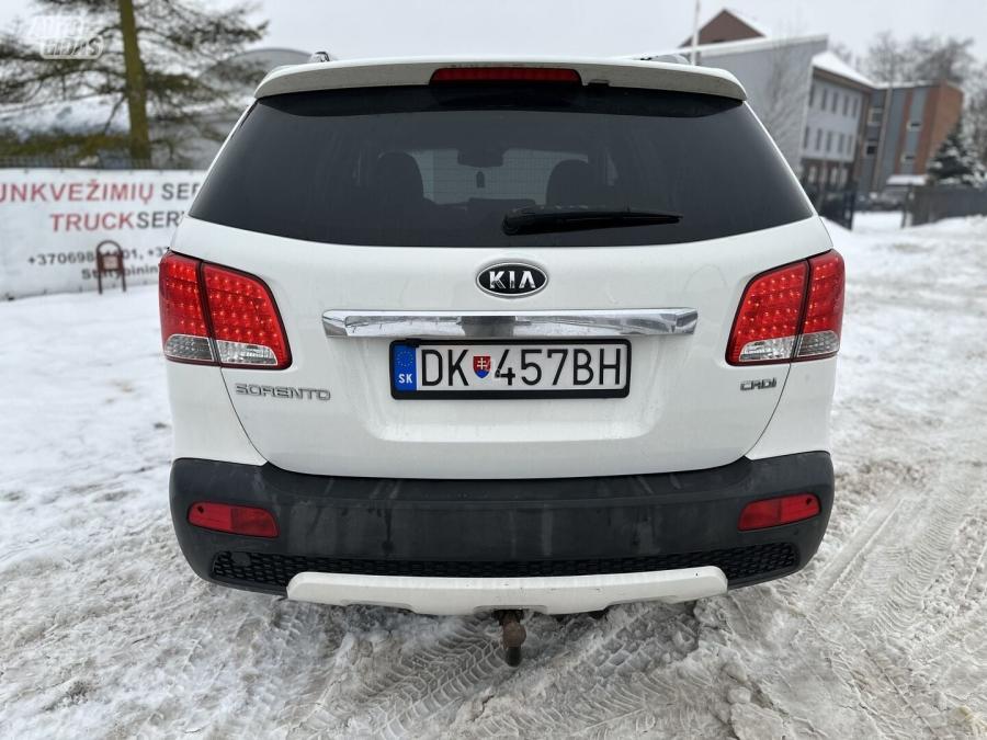 Balts Kia Sorento 2011 Marijampole, ar dzinēja tilpumu 2.20 L un nobraukumu 288 tūkst. km par 4899 €, foto 6 vietnē AUTOMOTO.COM.LV